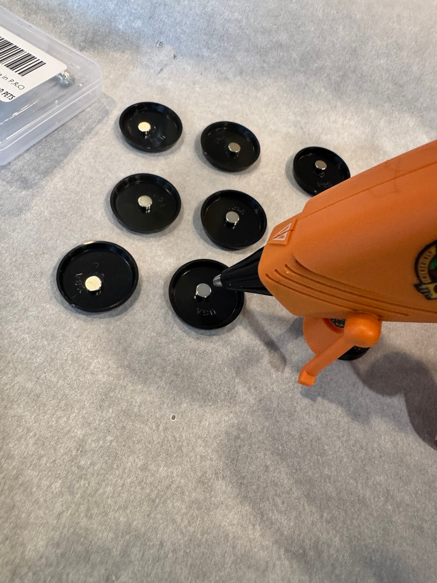 The Best and Easiest Way to Magnetize Your Bases – Iron Dice Gaming